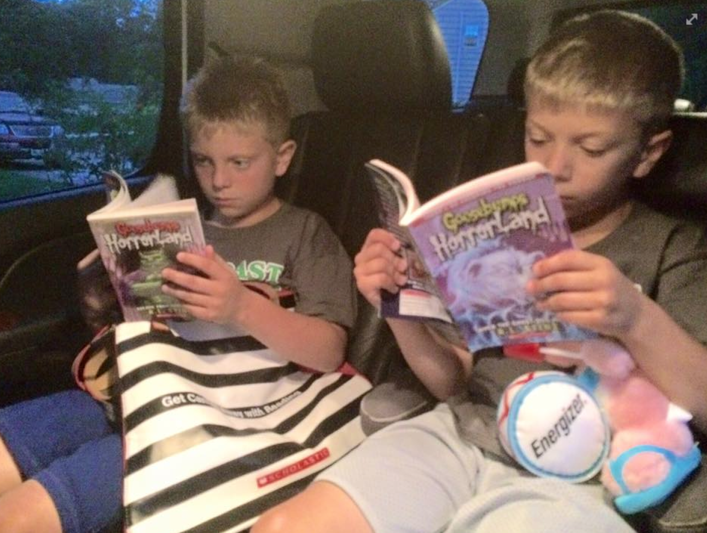 "Power Up and Read" this Summer with Scholastic and Energizer Bunny - Stylish Life for Moms