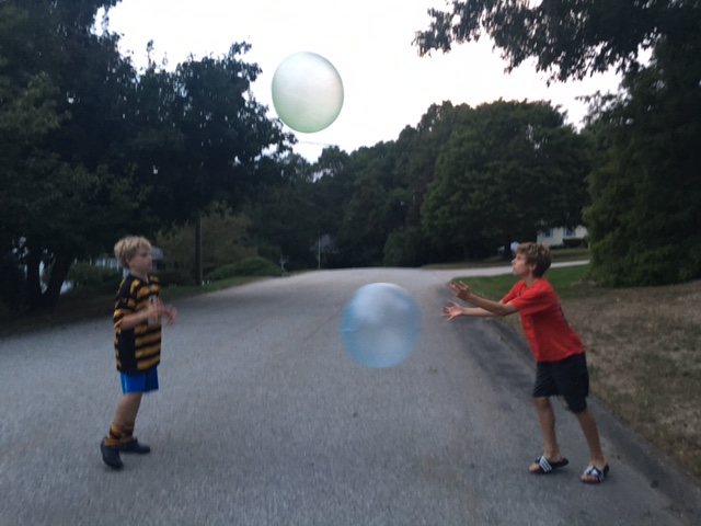 The Wonder of the Super Wubble Ball #SuperWubble - Stylish Life for Moms