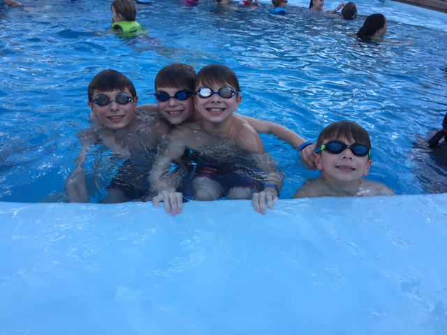 Best Way to Clean Swim Googles - Stylish Life for Moms