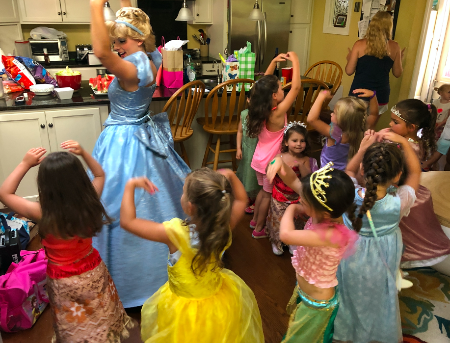 How to Throw the Perfect Princess Party - Stylish Life for Moms