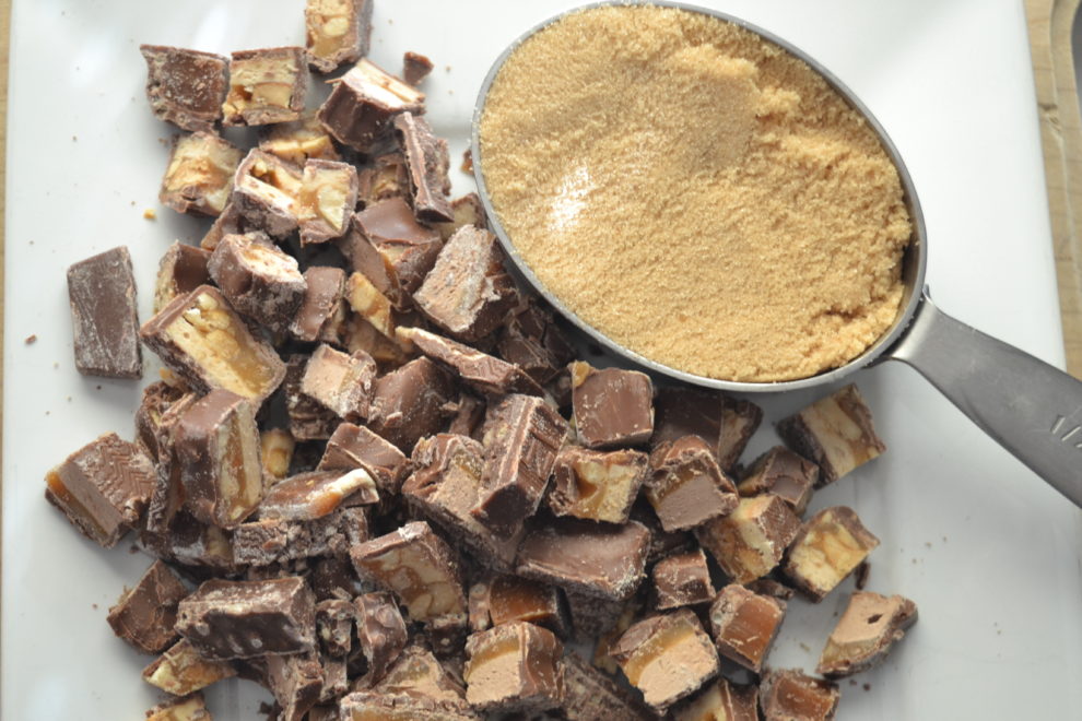 Leftover Halloween Candy Pie - Stylish Life for Moms