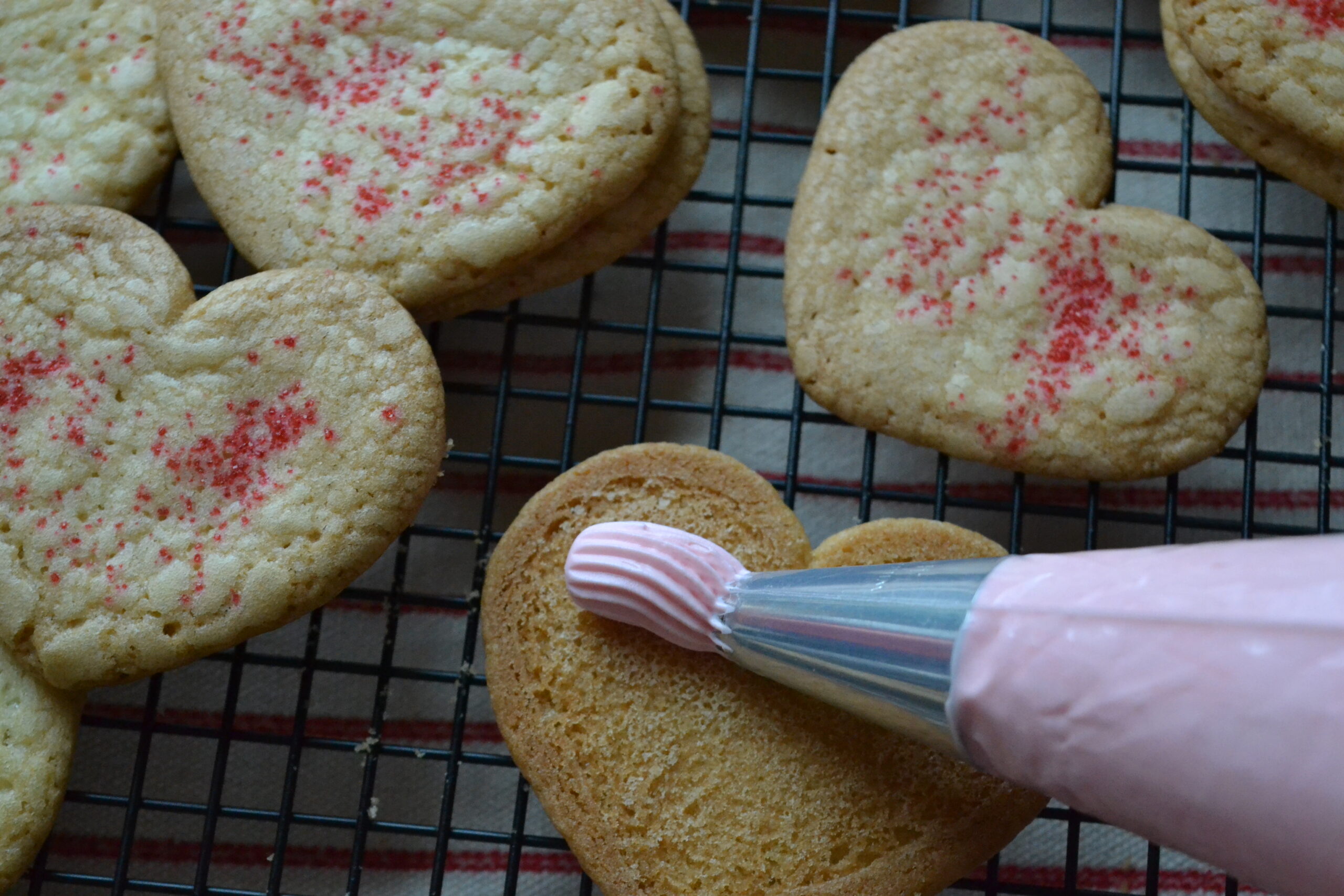 Valentine Cookies - Valentine Sandwich Cookie Recipe - Stylish Life for ...