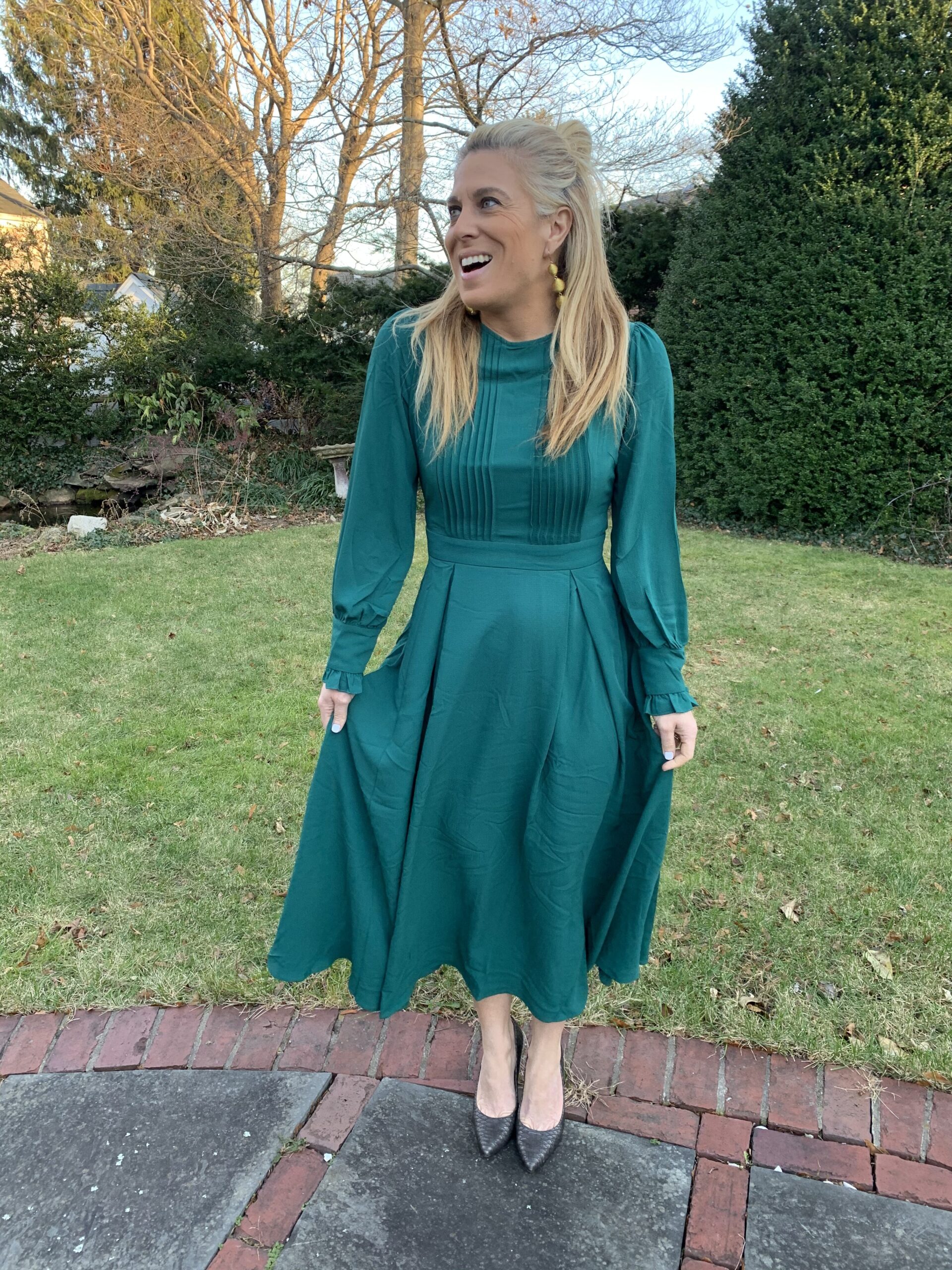 What To Wear To A Company Christmas Party Stylish Life For Moms what-to-wear-to-a-company-christmas-party-stylish-life-for-moms