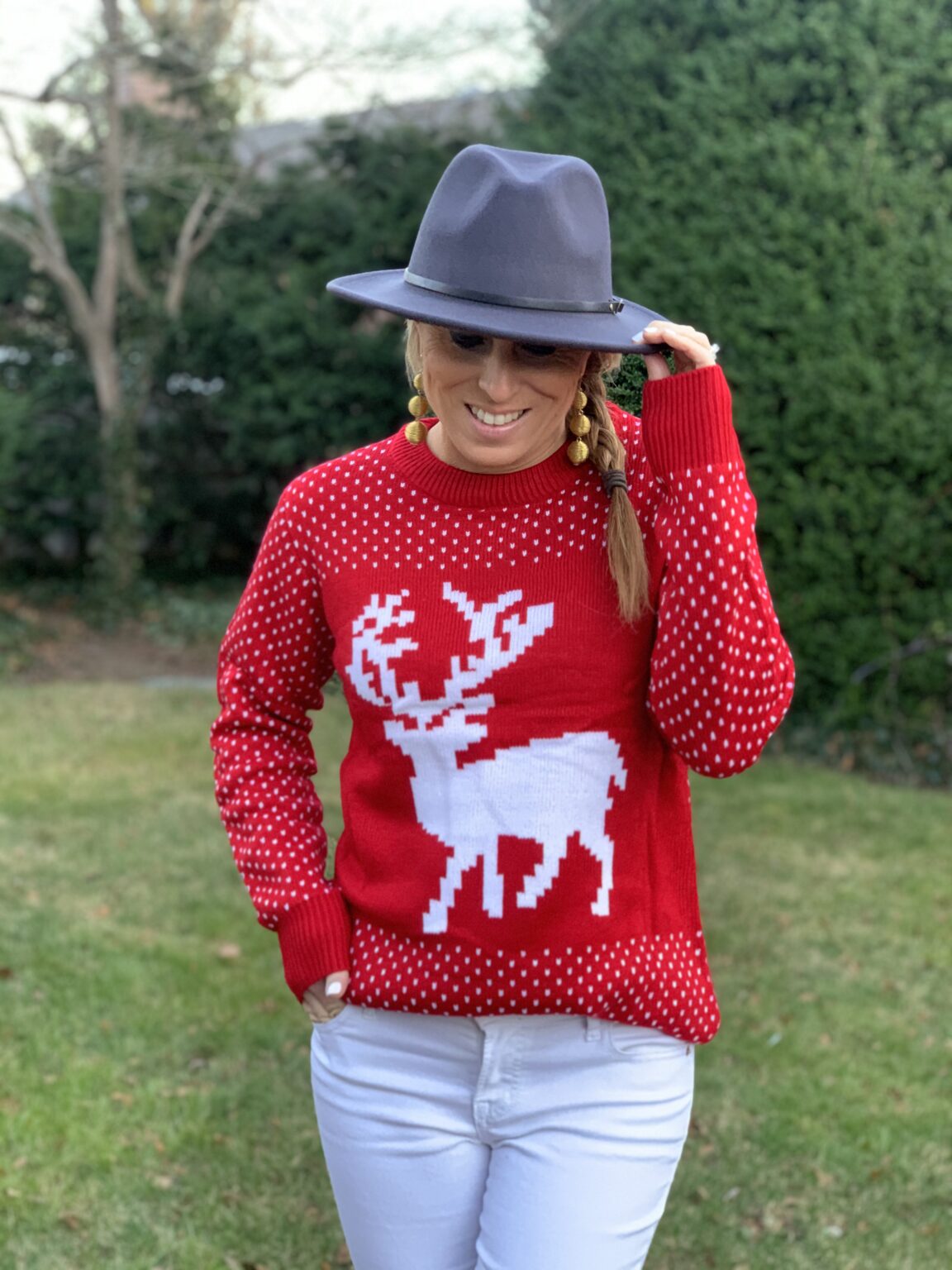 10 Cute Holiday Sweaters - Stylish Life for Moms