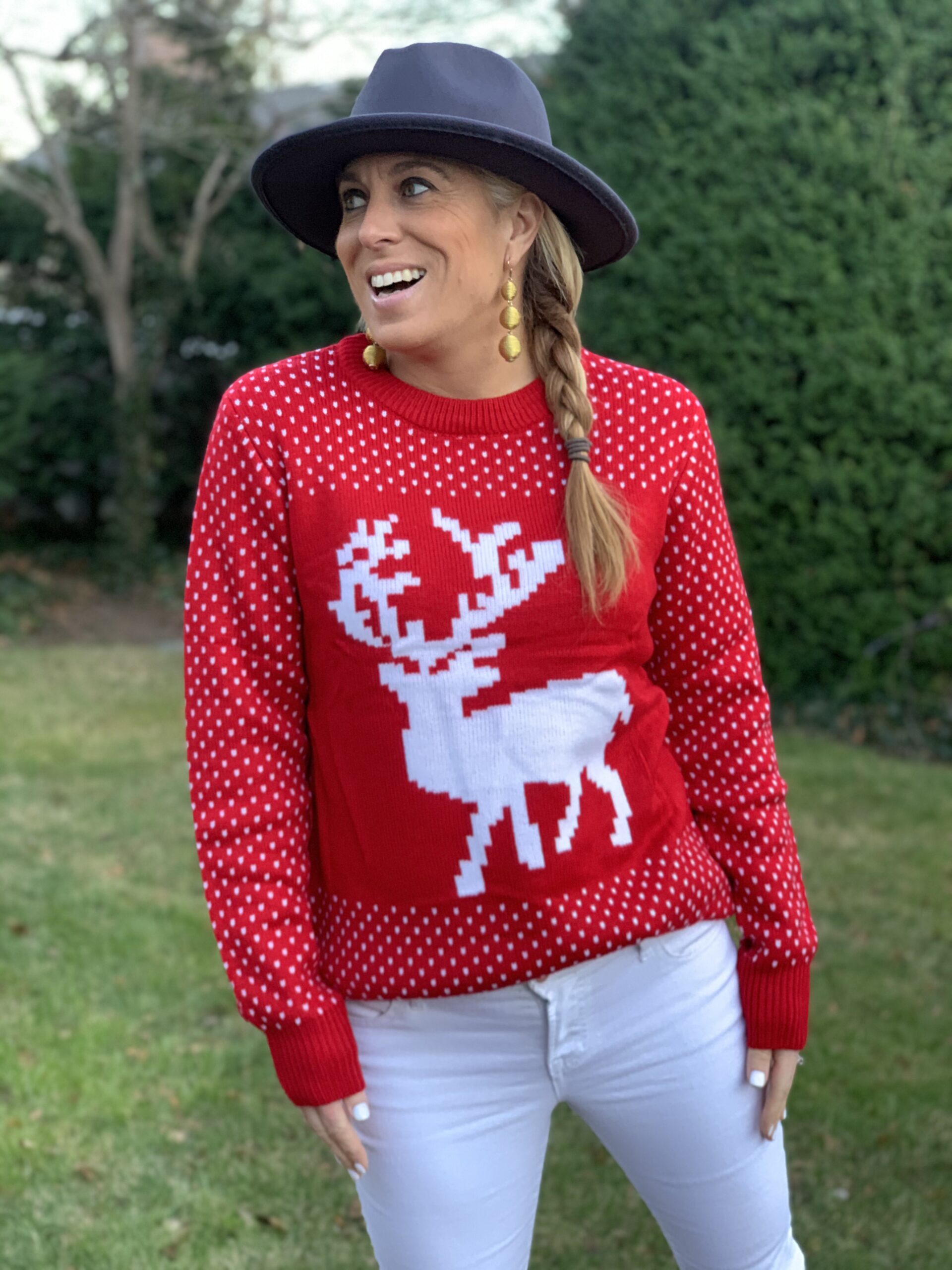10 Cute Holiday Sweaters - Stylish Life for Moms