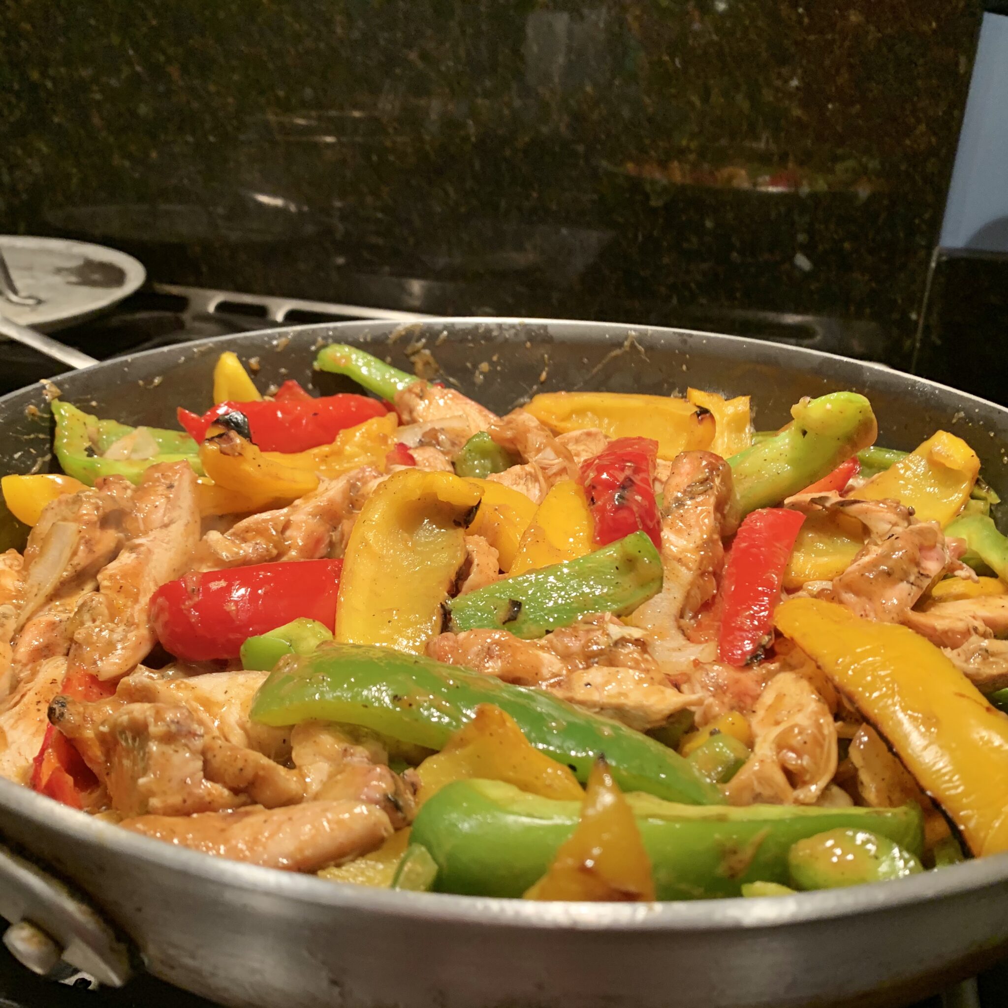 Grilled Chicken Fajitas Recipe for the Summer - Stylish Life for Moms
