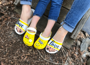 How to Clean Crocs - Stylish Life for Moms