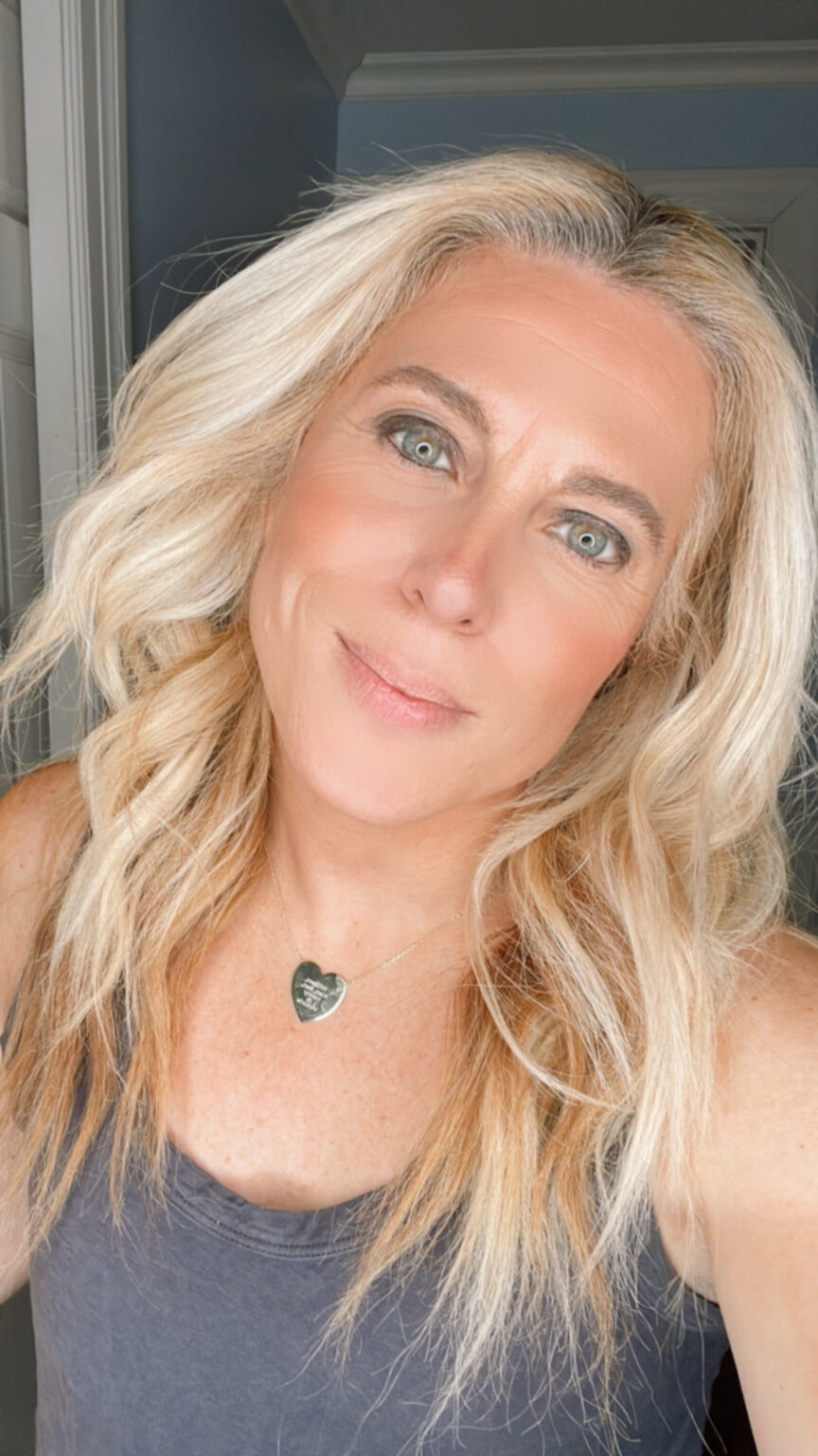 Ponytail Tutorial: One Ponytail (2) Different Ways - Stylish Life for Moms