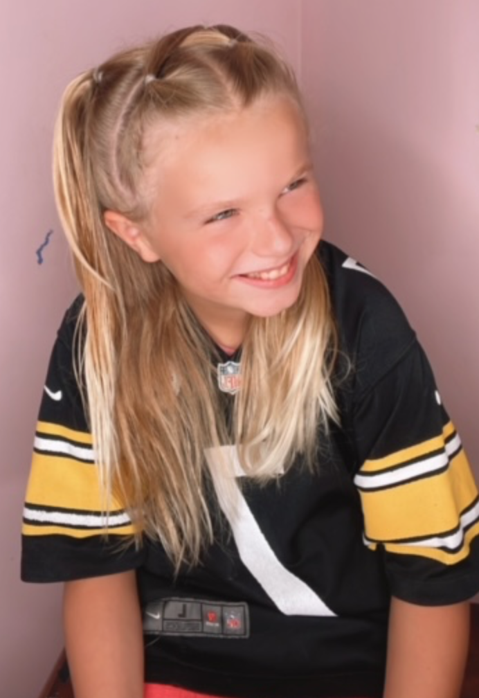 Simple Half Up Hairstyle for School - Stylish Life for Moms